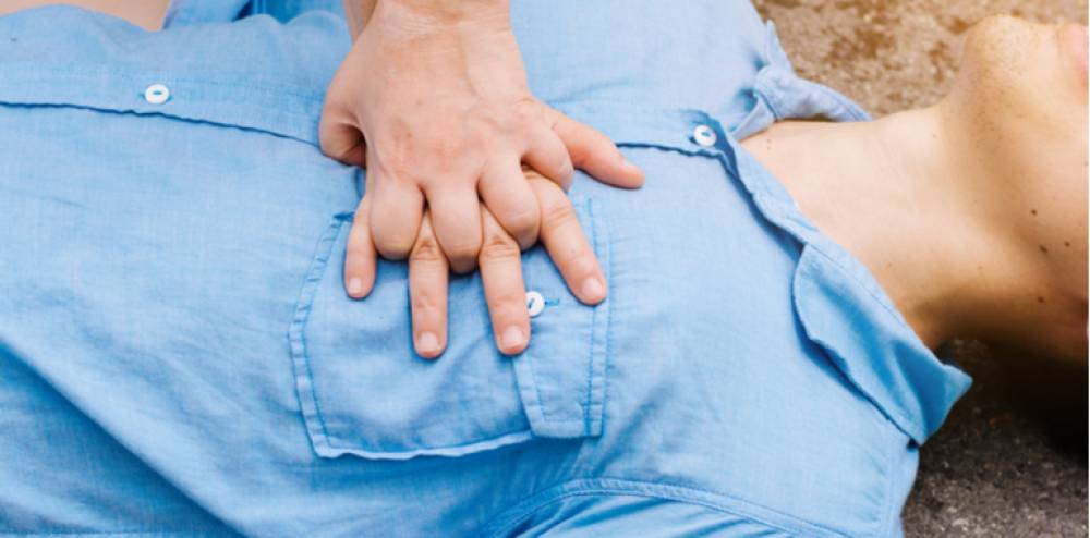 Guide to provide First Aid for Heart Attack in an Emergency